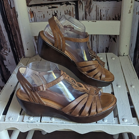 BareTraps | Shoes | Bare Traps Platform Sandals | Poshmark